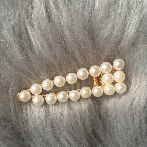 Accessories | Nwt Glamour Big Pearl Hair Barrette Runway Style | Poshmark